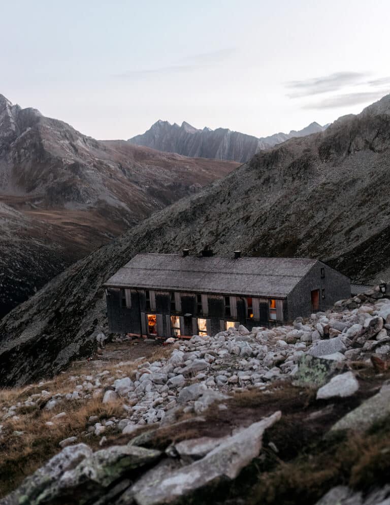 Olpererhütte Austria: Hiking Guide to the Suspension Bridge